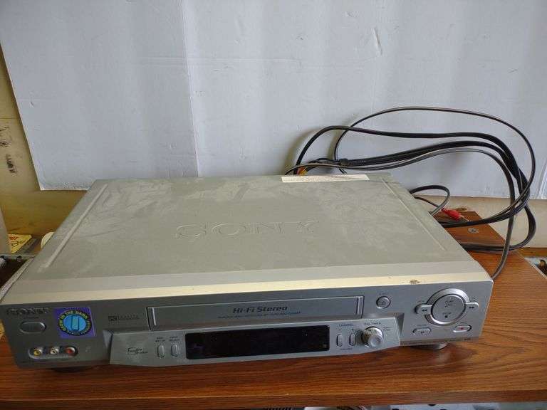 Sony VHS player - Lil Dusty Online Auctions - All Estate Services, LLC