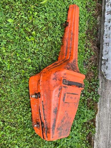 Stihl, 031 AV chainsaw with case - Lil Dusty Online Auctions - All ...
