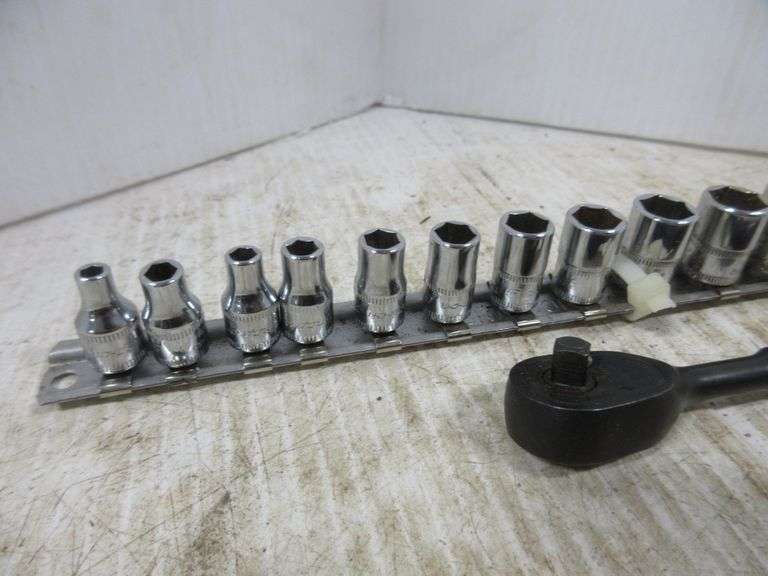 Snap On 1 4 Drive Ratchet Industrial Finish With Snap On 1 4 Drive Socket Set Metric 4mm To