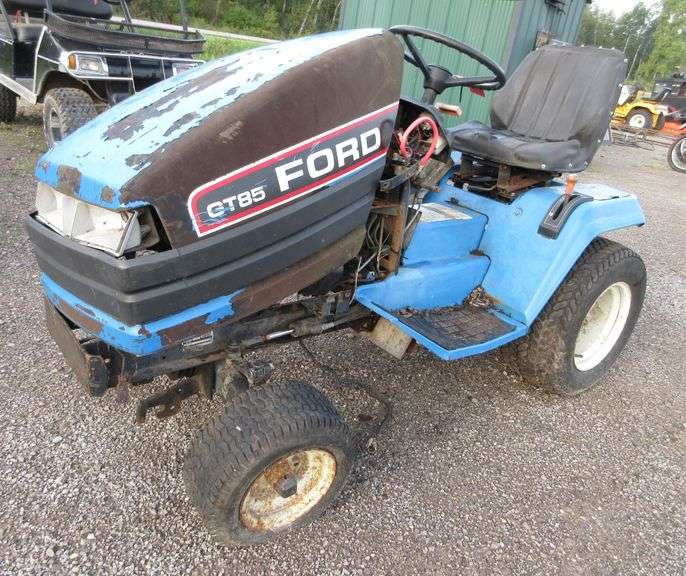 Old Ford Riding Lawn Mower with Husky, 11 HP Engine - Albrecht Auction ...