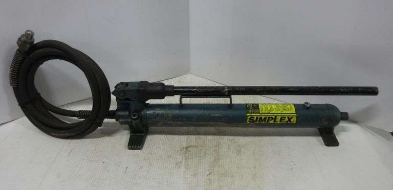 Simplex Hydraulic Hand Pump for Rigging, Lifting, and Frame Repair ...