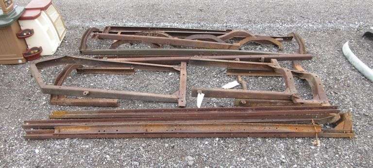 Model T Ford Frame Rails, and Cross Members - Albrecht Auction Service