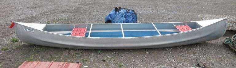 Browning Aerocraft Navajo Aluminum Canoe - Albrecht Auction Service