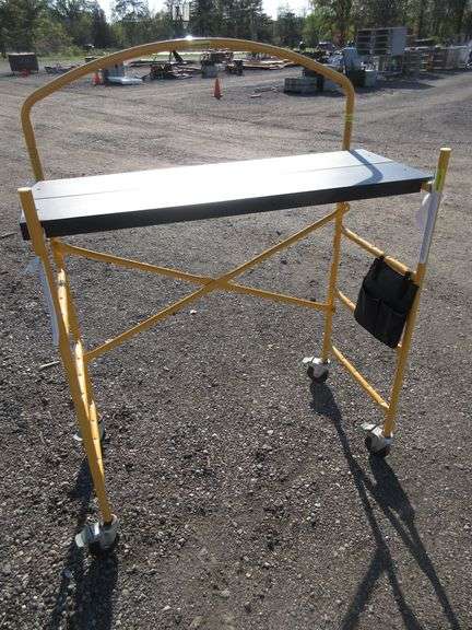 Mini Scaffold Platform on Wheels, 500 lb. Capacity - Albrecht Auction ...