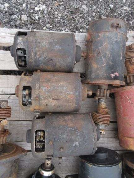 (17) Ford Model A Generators and Related Parts - Albrecht Auction Service