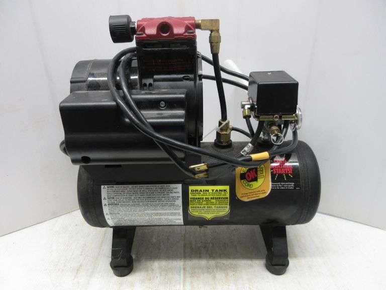 Ultra Air Pac Thomas Compressor - Albrecht Auction Service