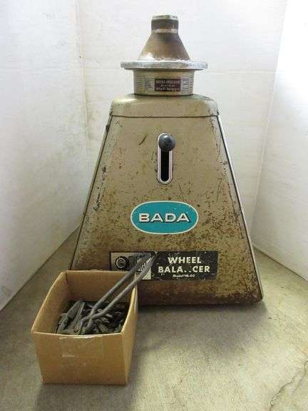 BADA Bubble Wheel Balancer with Weights and Tool - Albrecht Auction Service
