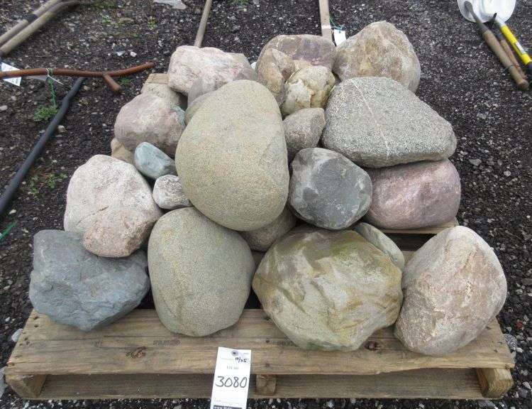 Large Landscape Rocks, Various Color and Sizes - Albrecht Auction Service