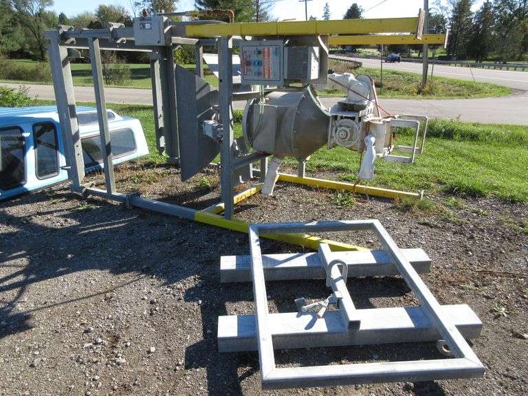 Bulk Bagger System with Controls and Rotary Valve, and Forklift Loading ...