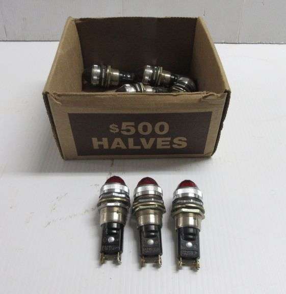 Old Jeweled Indicator Lights - Albrecht Auction Service