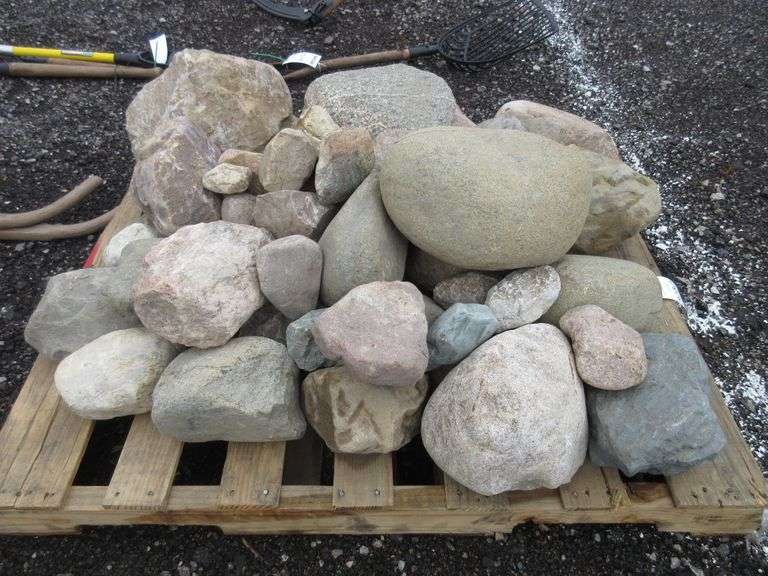 Large Landscape Rocks, Various Color and Sizes - Albrecht Auction Service