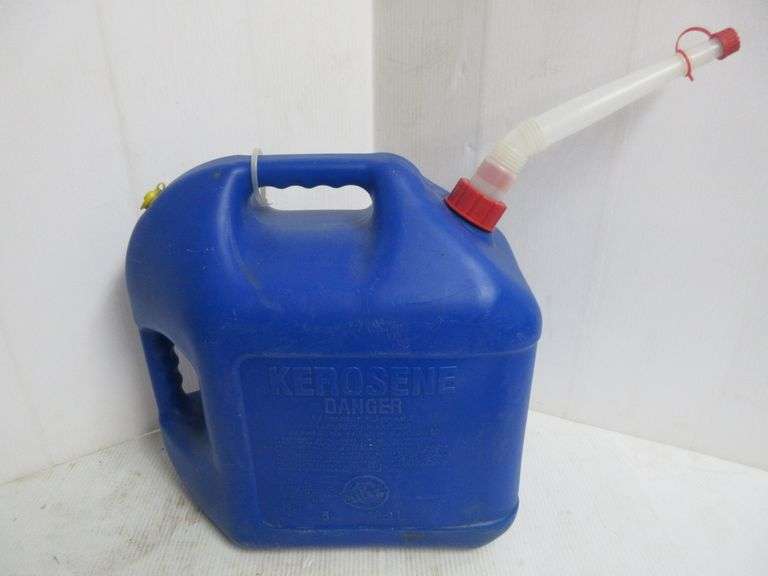 Plastic Five-Gallon Blitz Kerosene Can - Albrecht Auction Service