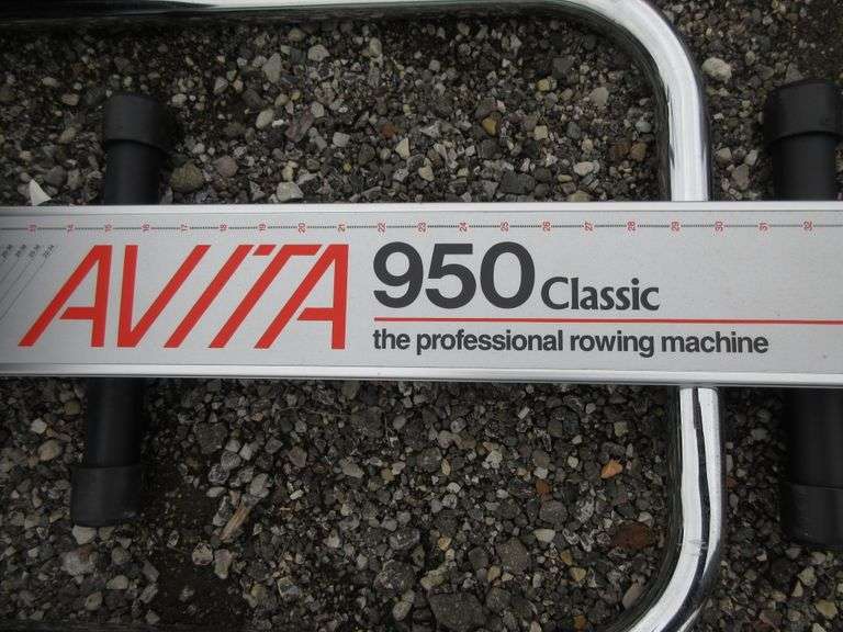 Avita 950 Rowing Machine - Albrecht Auction Service