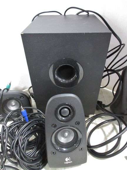 Logitech Computer Surround Speakers - Albrecht Auction Service