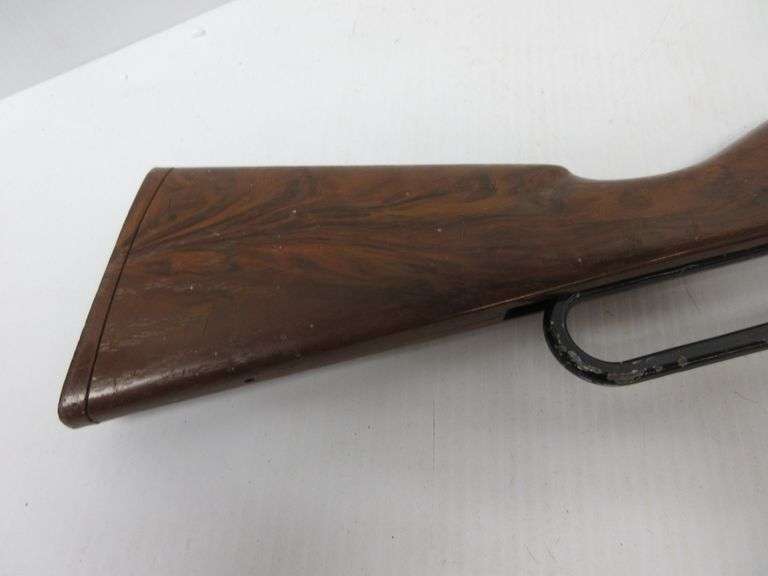 Daisy Model 102 BB Gun - Albrecht Auction Service