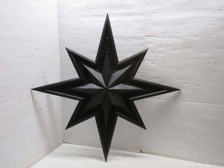 Extra Large Metal Star with 3D Design - Albrecht Auction Service
