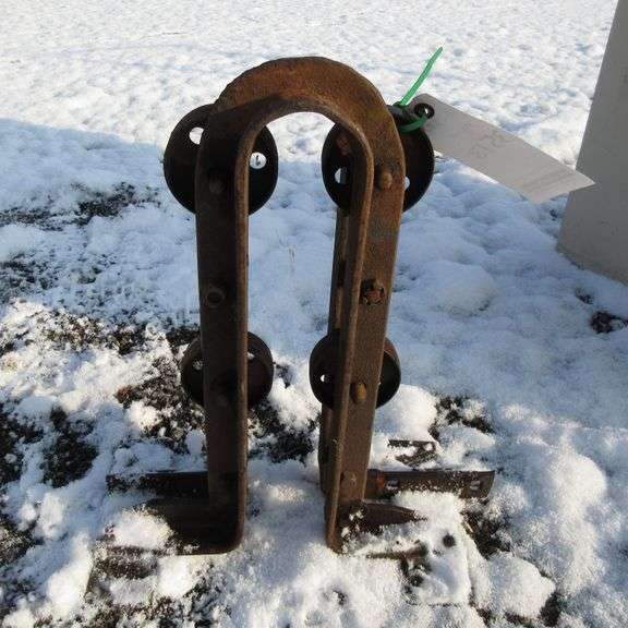 1920s Windmill Pump Rod Guide for Base of Windmill - Albrecht Auction ...