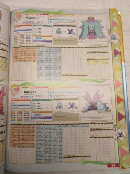 Pokemon Pokedex Book - Albrecht Auction Service