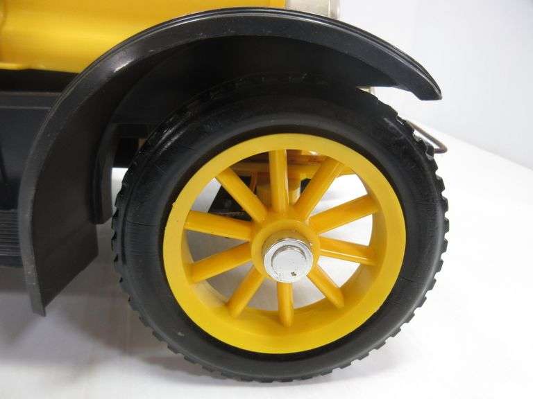 1960's Remco Battery Operated Remco Flying Dutchman Tether Car ...