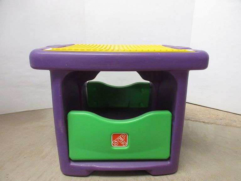 Step-2 Lego Table - Albrecht Auction Service