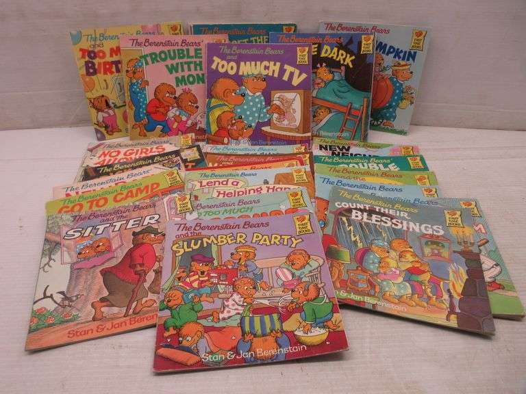 (25) Different Titles of Berenstain Bears Children's Book Collection ...