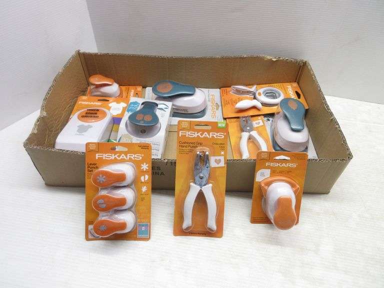 (10) Fiskars Craft Punches, Assorted Styles - Albrecht Auction Service