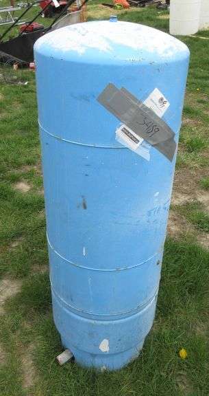 20-Gallon Bladder Tank, 100 PSI Max - Albrecht Auction Service