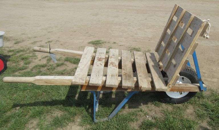 Jackson Brick and Tile Wheelbarrow - Albrecht Auction Service