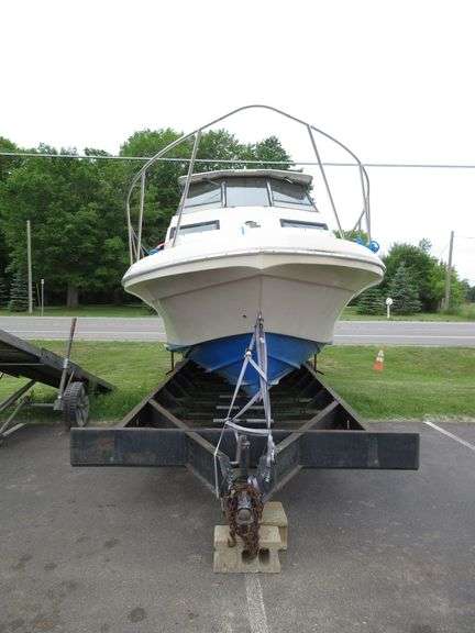 1985 30' Sportcraft with Twin Outboards, 2.4 LT, Has Cabin with ...