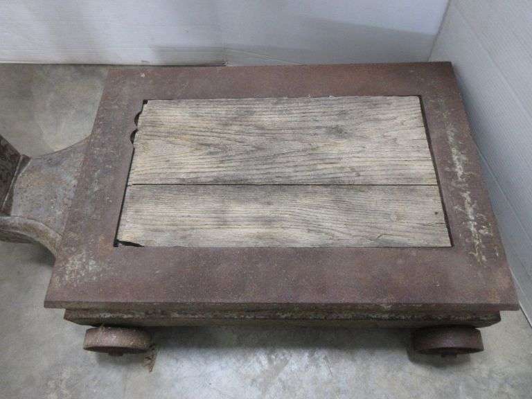 Antique Farm Scale Howe Scale Co. Patent 1867 - Albrecht Auction Service