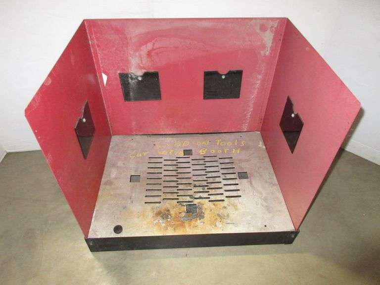 Snap-On Welding/Plasma Booth - Albrecht Auction Service