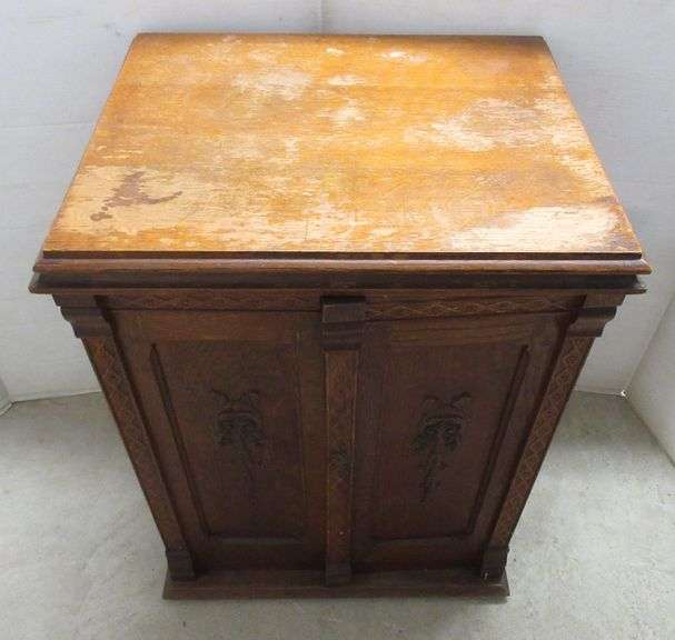 Antique Sewing Machine Cabinet with Ornate Minnesota Sewing Machine ...
