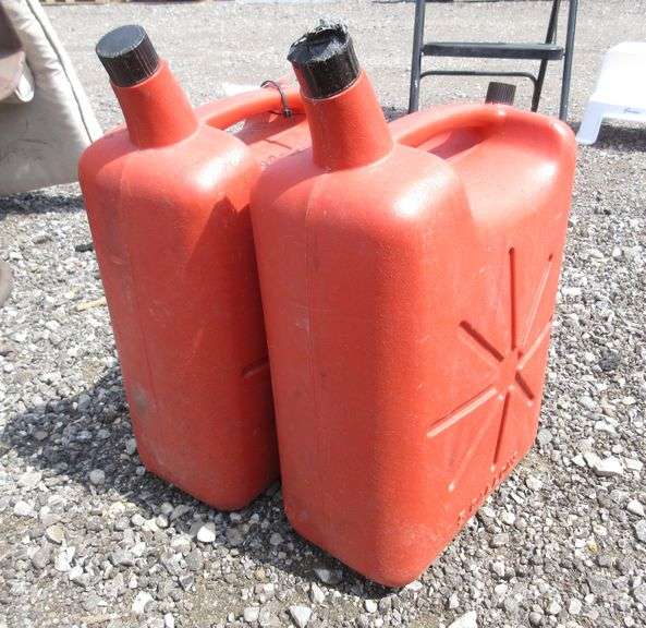 (2) Five-Gallon Plastic Gas Containers - Albrecht Auction Service