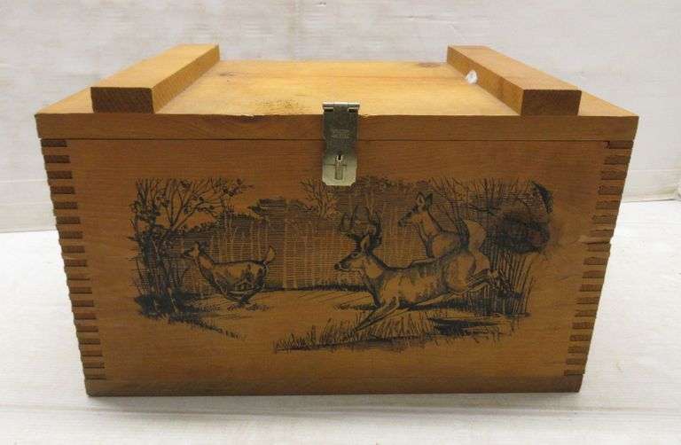 Wood Box with Tray and Deer on Outside - Albrecht Auction Service