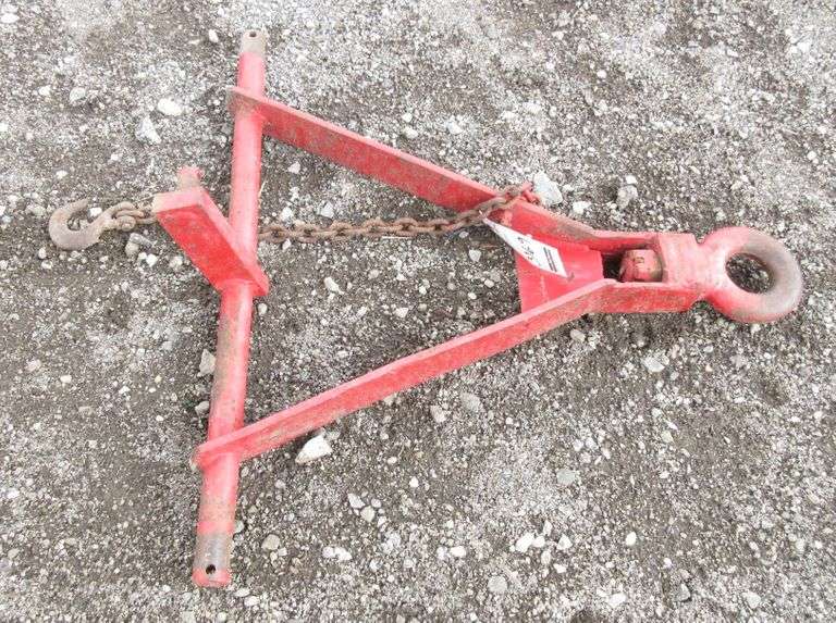 Pinto Tow Hitch for Three-Point Tractor Tow Hook Up - Albrecht Auction ...