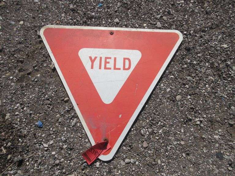 Old Yield Sign - Albrecht Auction Service