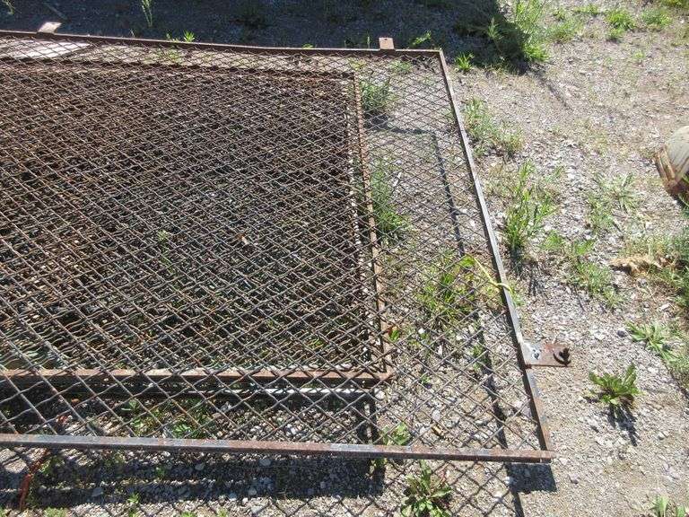 Metal Caging Side Panels - Albrecht Auction Service