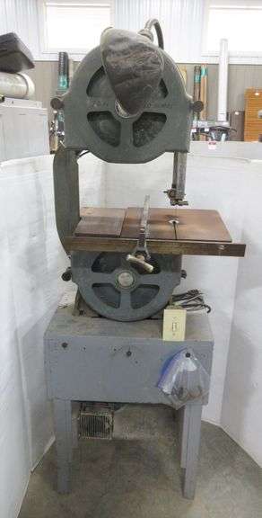 12" Walker Turner Band Saw - Albrecht Auction Service