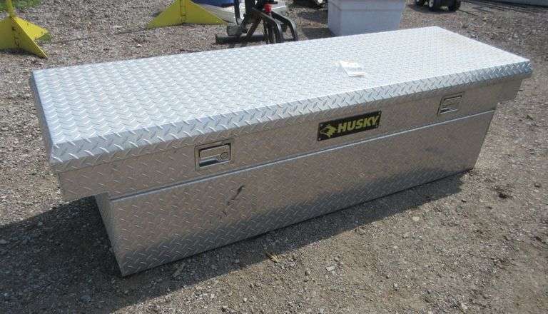 Husky Truck Tool Box - Albrecht Auction Service