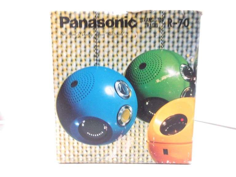 Sonic Transistor Radio, R-70, Round Ball Type Radio, Red in Color ...