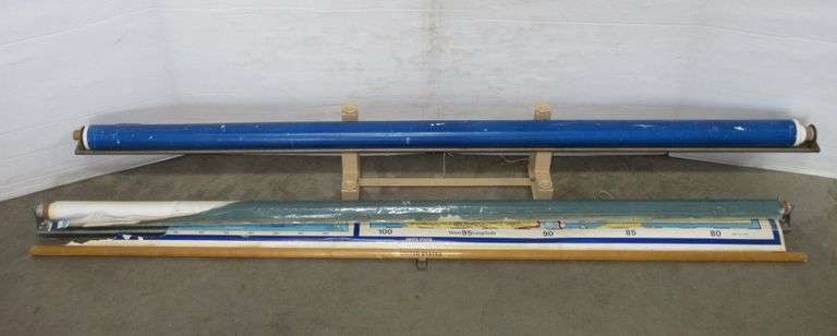 Old School Map Holder with World Map and United States Map - Albrecht ...