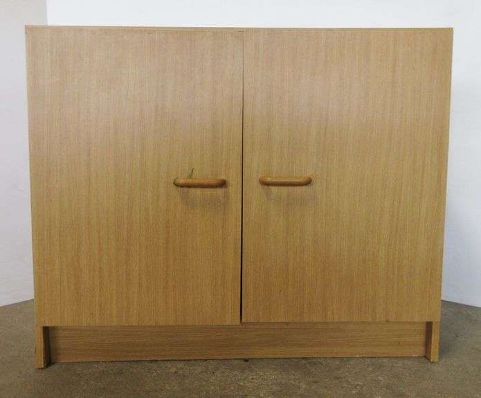 Two-Shelf Storage Cabinet - Albrecht Auction Service