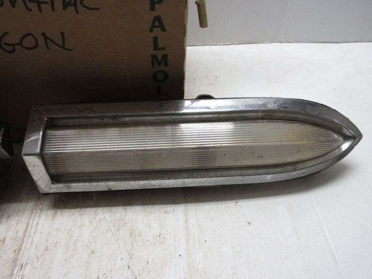 Set of 1960 Pontiac Tail Lights - Albrecht Auction Service