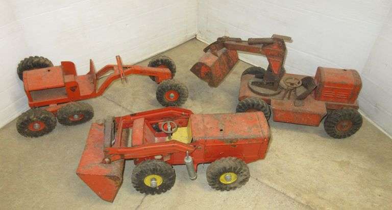 (3) Old Nylint Construction Toys, 1950s and 1960s - Albrecht Auction ...
