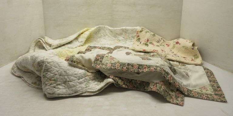 Queen Quilt, Made by Lasting Impressions Victorian Heart, Very Good ...
