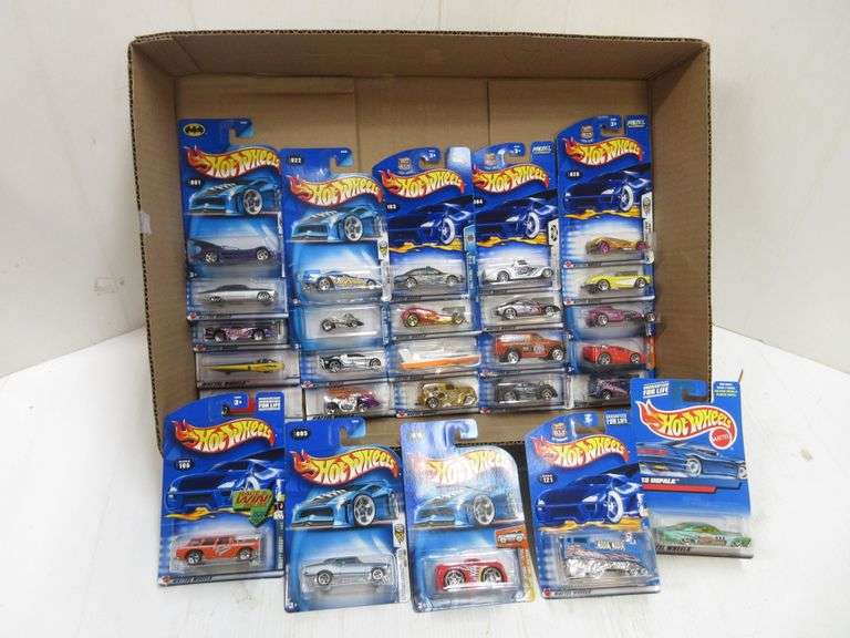 (27) Hot Wheels, Mostly Early 2000s - Albrecht Auction Service