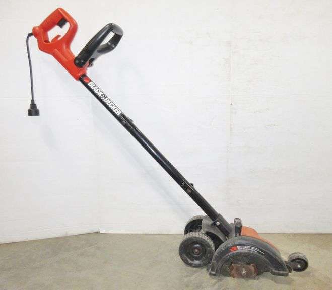 Black & Decker Electric Edger - Albrecht Auction Service