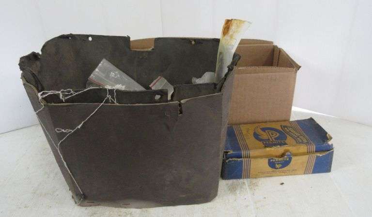 Older Ford Model A Parts - Albrecht Auction Service