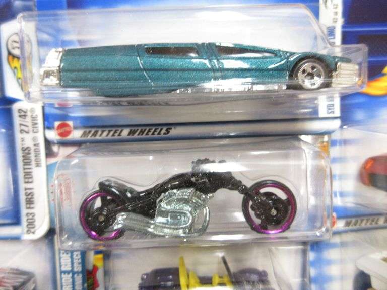 (27) Hot Wheels, Mostly Early 2000s - Albrecht Auction Service