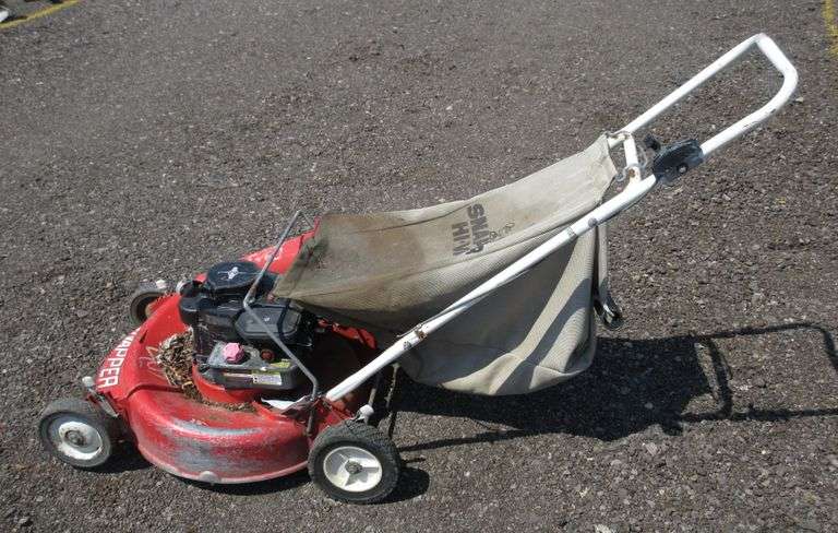 Snapper Hi-Vac Lawn Mower - Albrecht Auction Service